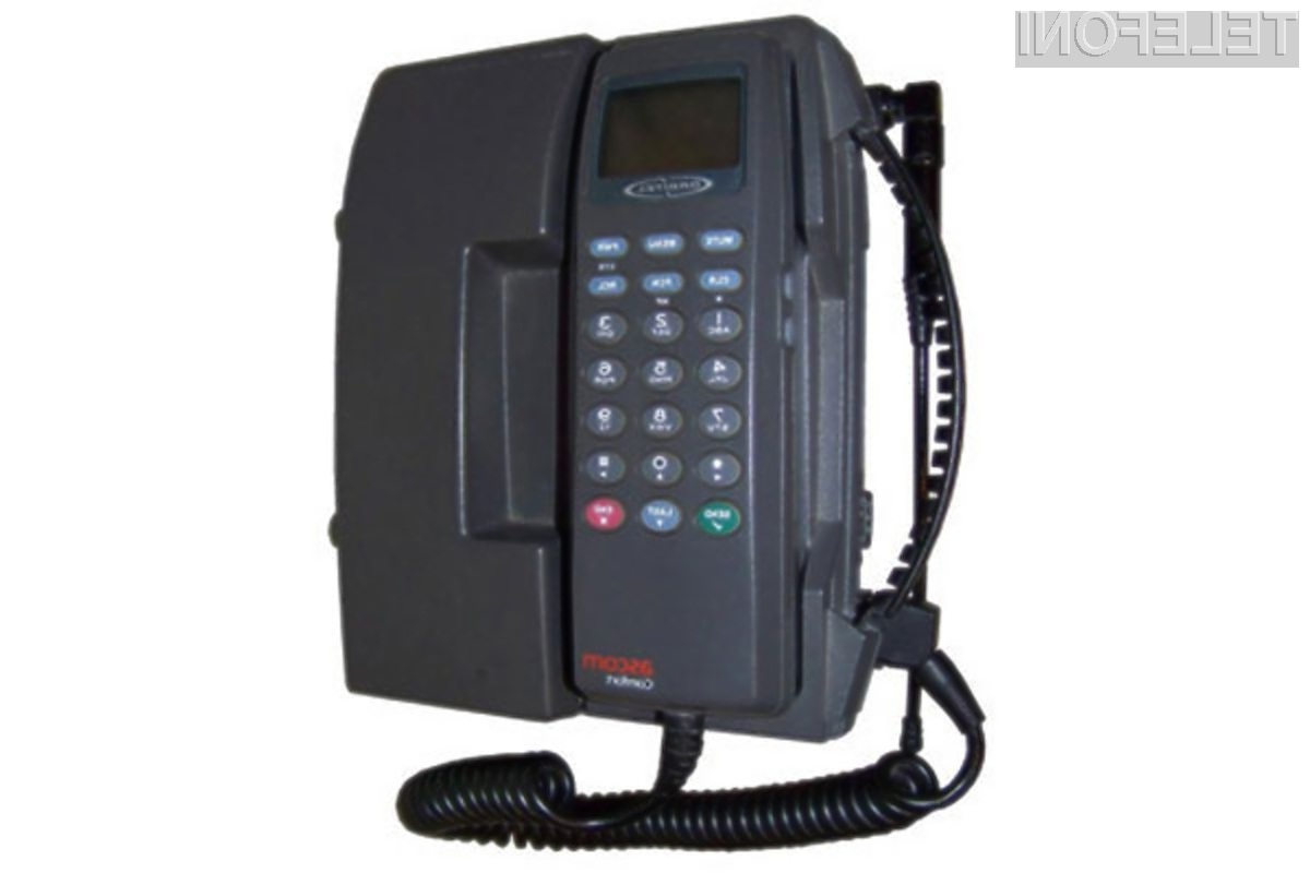 Dve desetletji kratkih sporočil SMS - Računalniške novice