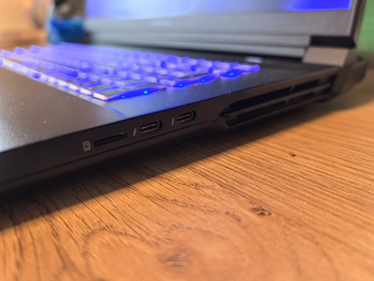 Test Dream Machines RX5080-18EU27 – sanjski ali zgolj zelo dober gaming ...
